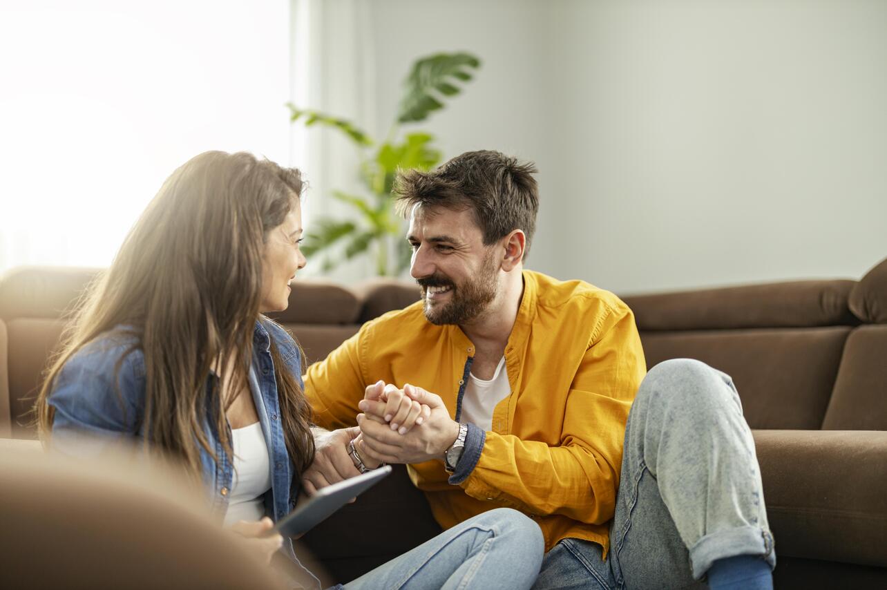 How Do Attachment Styles Affect Romantic Relationships? - Psychology Times